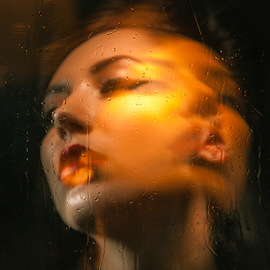 Behind the Scenes: Creating a Fashion Portrait - PHLEARN