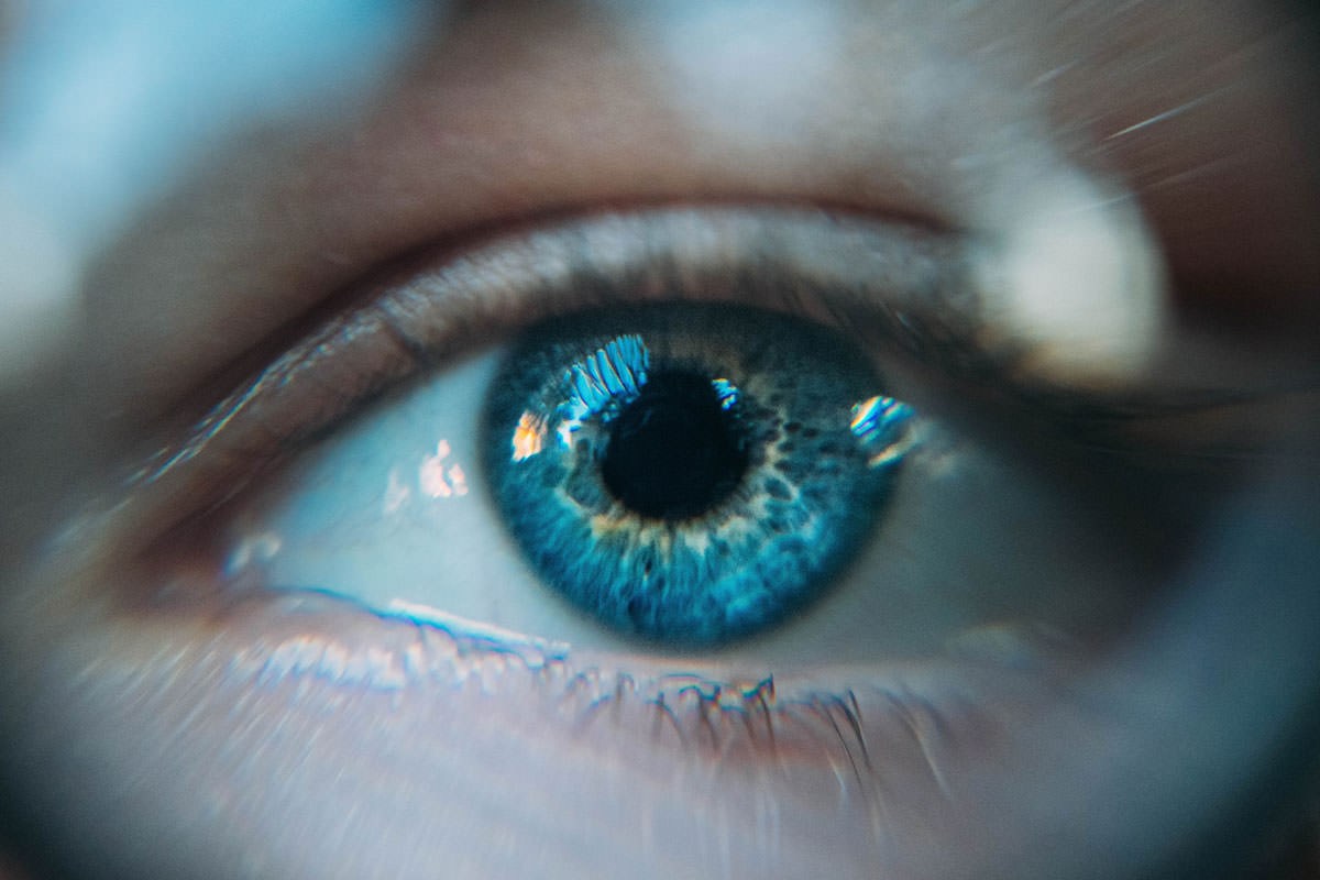 How to Enhance Eyes in Photoshop - PHLEARN
