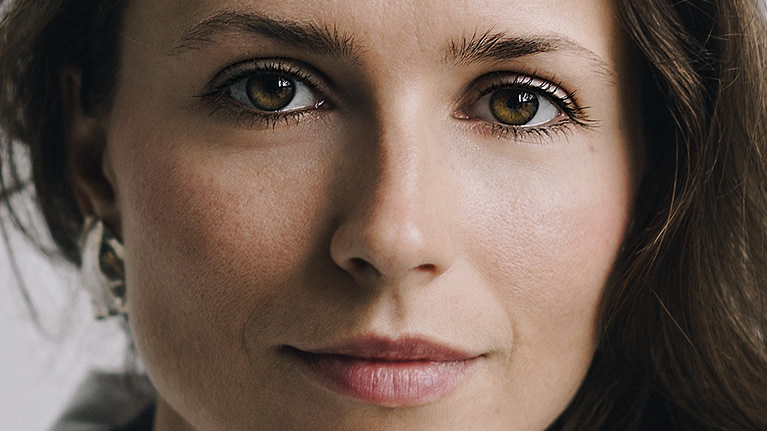 Intro to Retouching in Photoshop - PHLEARN