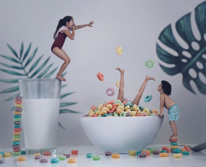 Minimalistic, Dark Images That Make You Question Reality with Sean Mundy