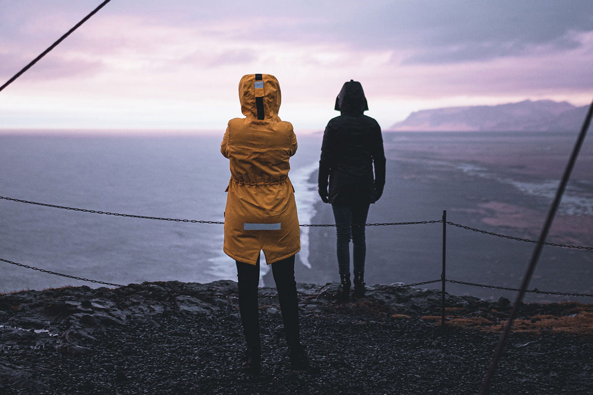 How to Remove Distractions in Photoshop - Day 16 - PHLEARN