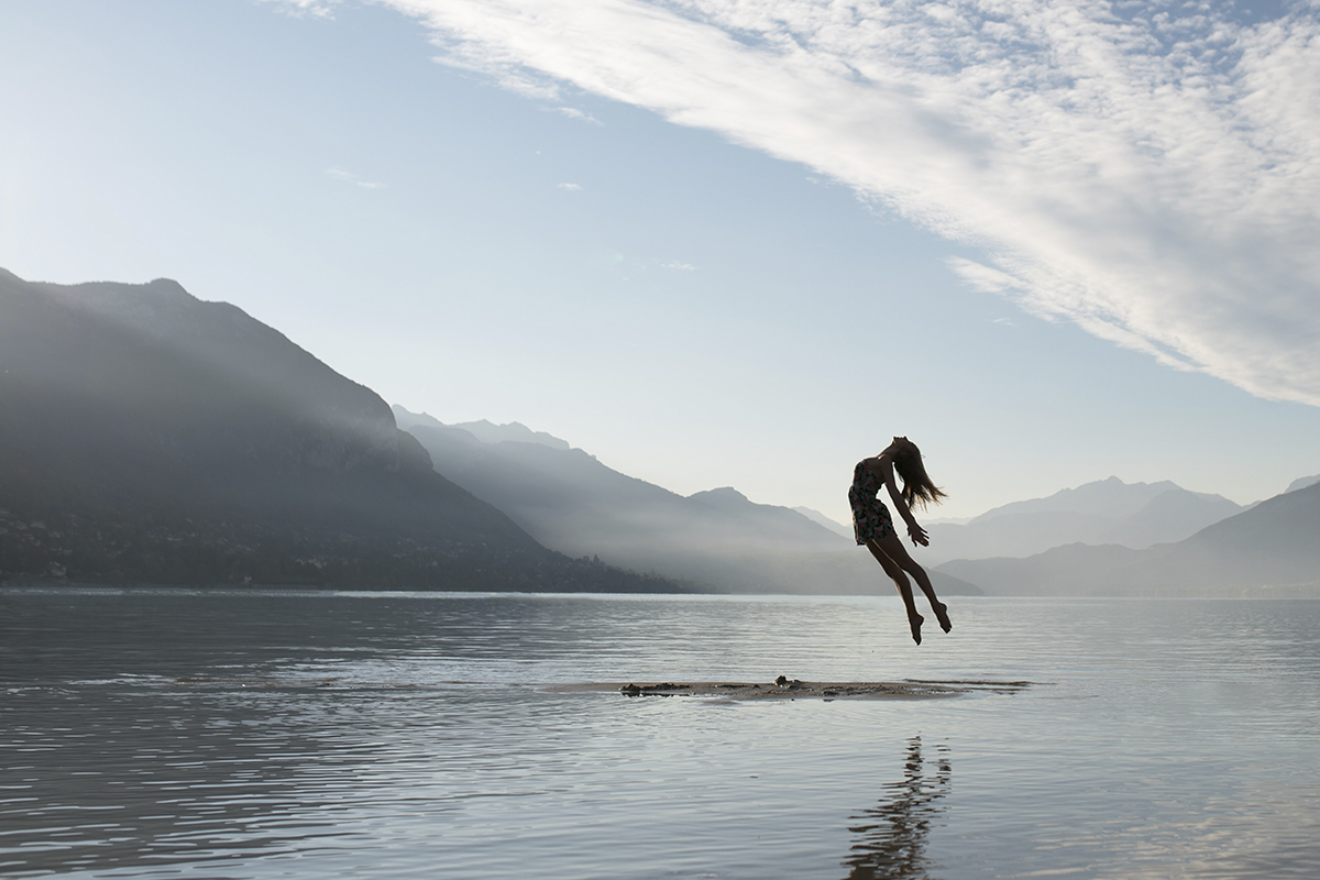 How to Create a Dispersion Effect in Photoshop - PHLEARN