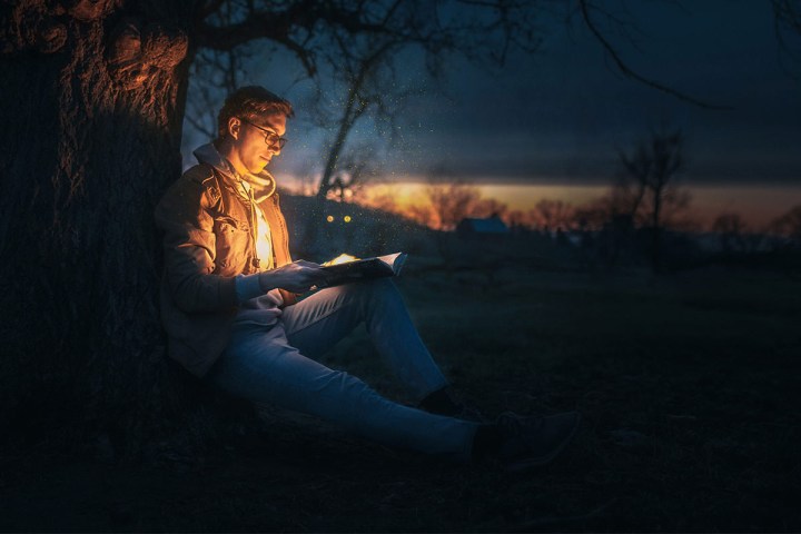 How to Create Realistic Fire in Photoshop - PHLEARN