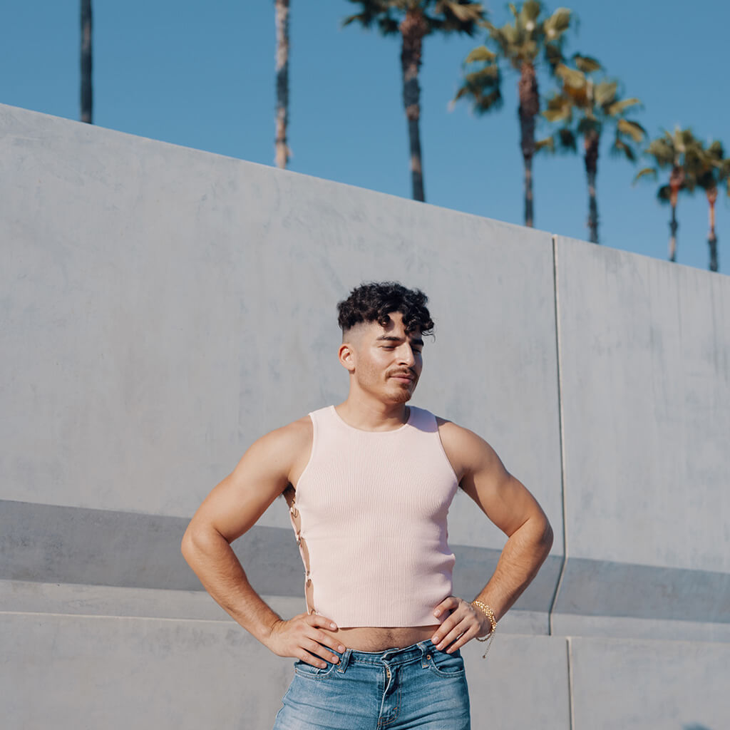 How to Combine Photos & Graphics in Photoshop - PHLEARN