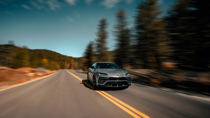 How to Create a Speed Effect in Photoshop - PHLEARN